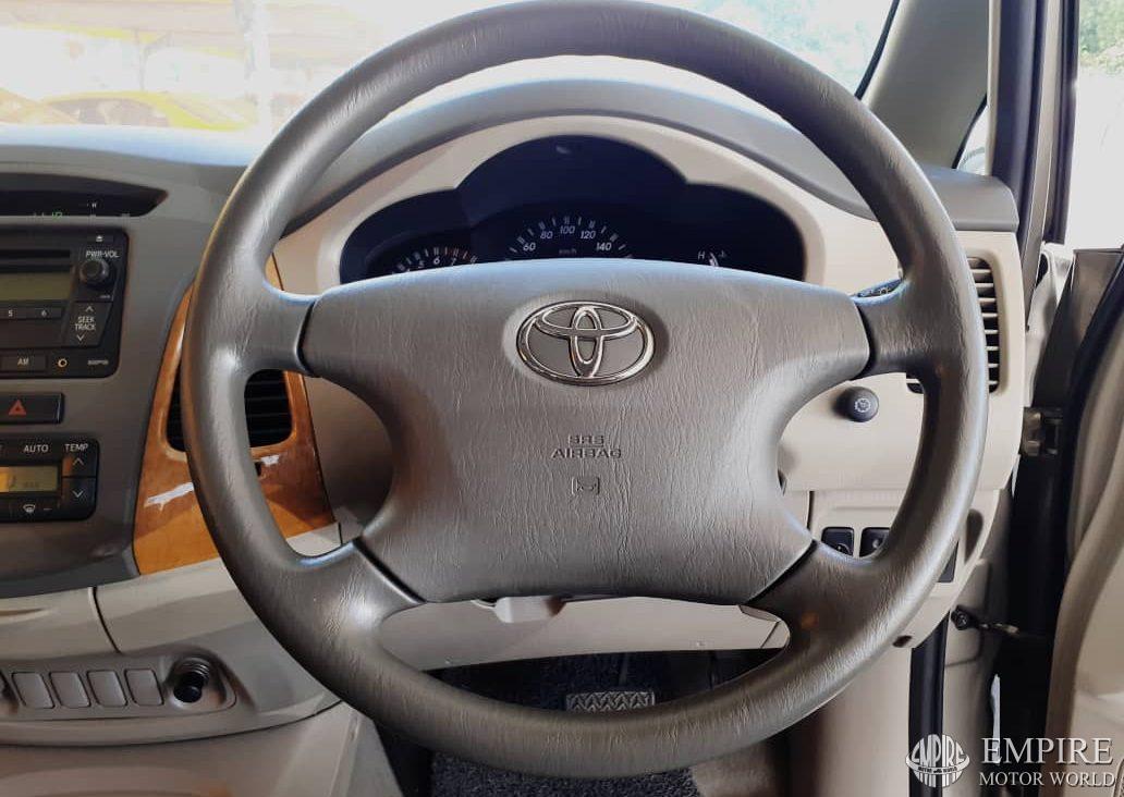 Empire Motor World » Toyota Innova '2010